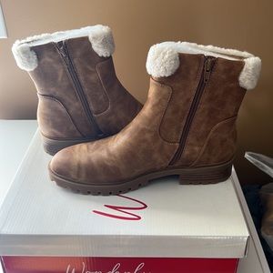 Wonderly | Shoes | Womens Boots | Poshmark